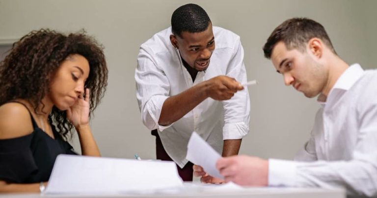 What is insubordination and how to deal with it? | AttendanceBot