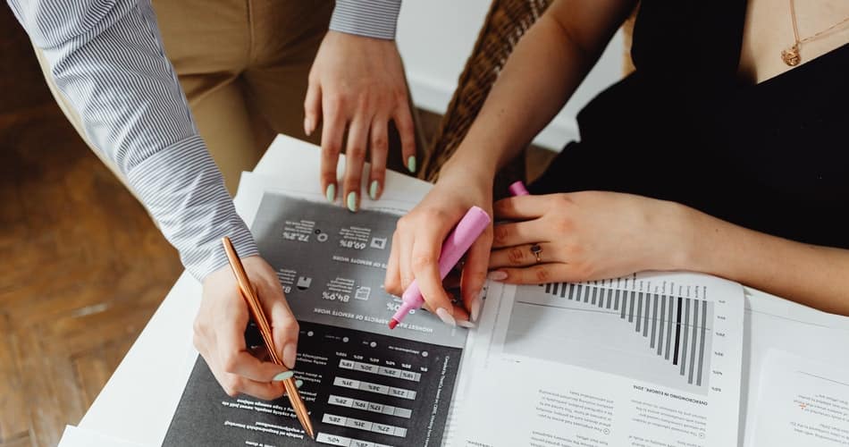 What is a W9 Form? Everything You Need to Know | AttendanceBot